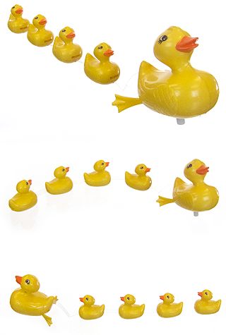 Duck Family : Swims Tub Fun : Swimming Ducks Parade: Plastic Wind Up ...